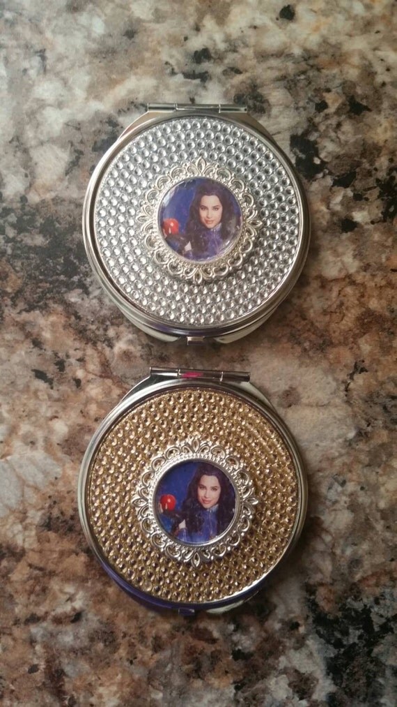 Ultimate Descendants EVIE Gift Set Mirror by ItsAGirlThingDesignz
