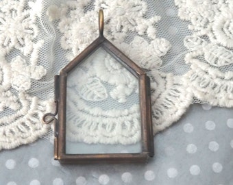1 Round Glass Locket Small Silver Shadow Box Keepsake by BuyDiy