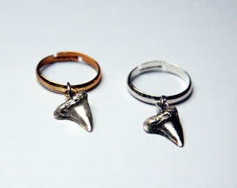 Shark tooth ring | Etsy