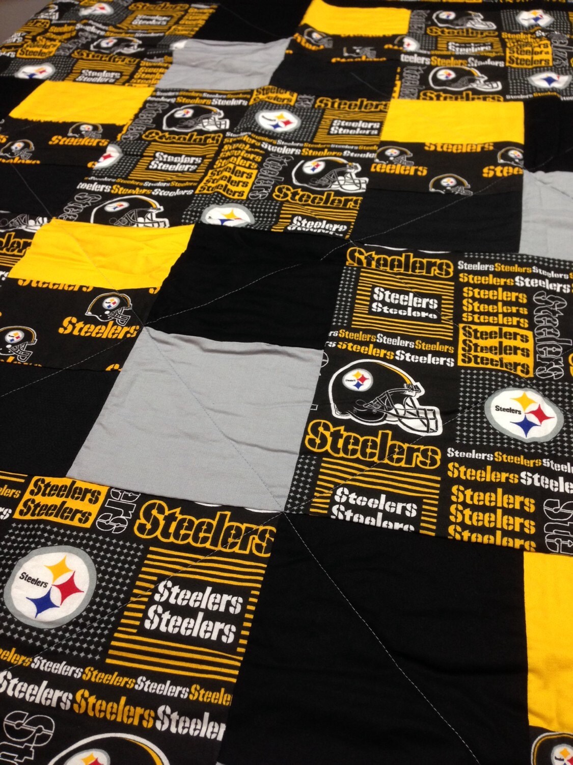 Pittsburgh Steelers Quilt by RosehillQuilting on Etsy