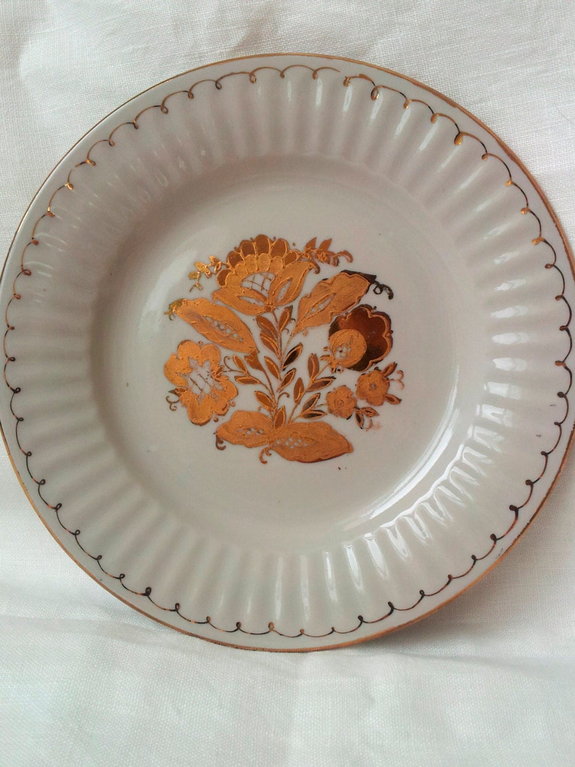 Soviet Vintage Dessert Plate, Ukrainian gold flowers, Soviet tableware ...