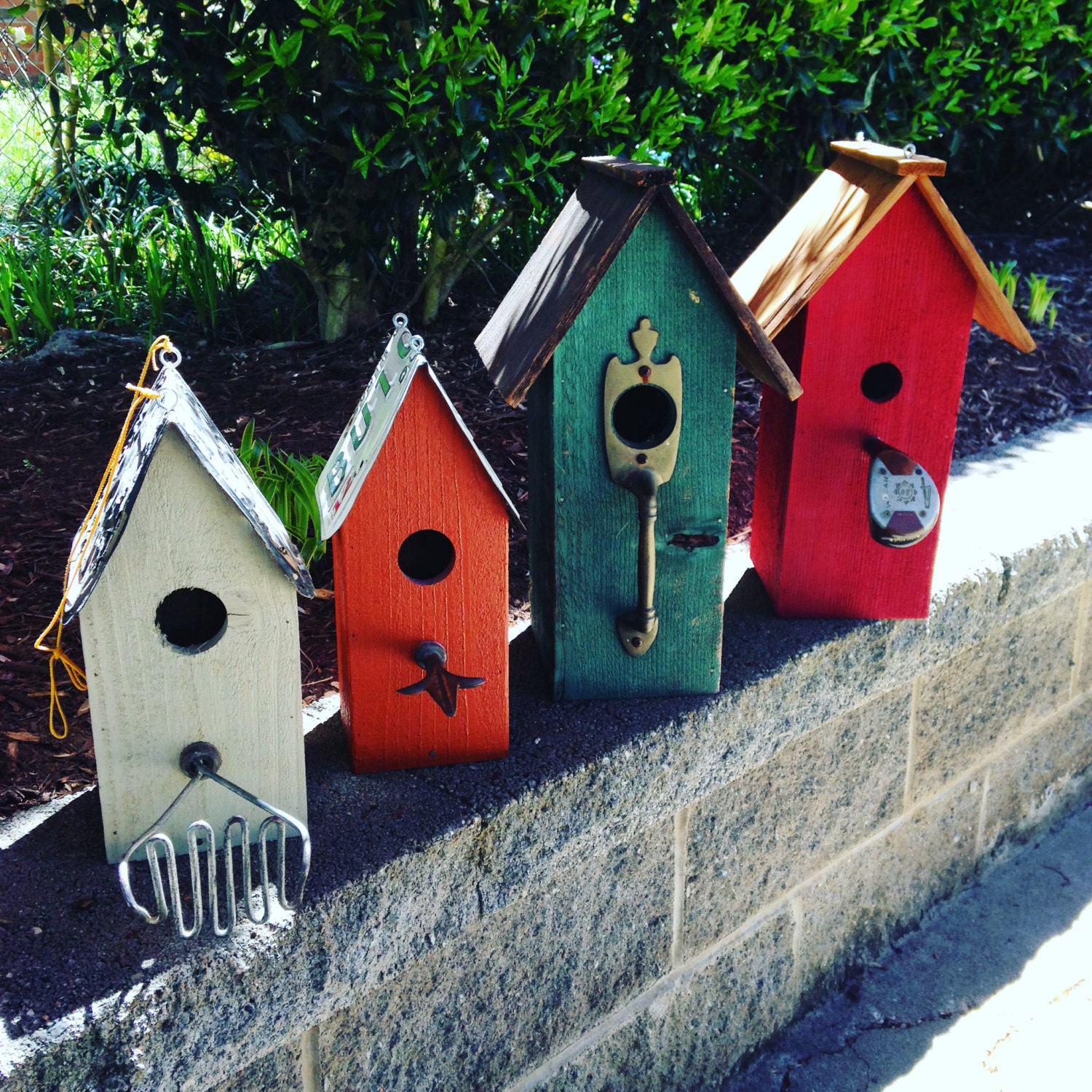 Birdhouse with Unique Perch and License Plate Roof 12 x 5 x