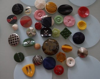 Items similar to 100g Mixed Buttons, Many Shapes, Sizes, Colours ...