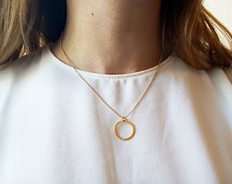 Gold circle necklace | Etsy