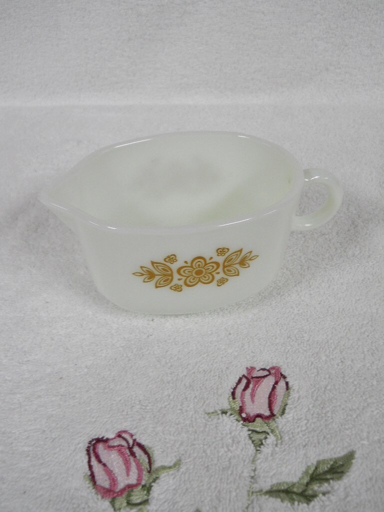 Vintage Pyrex Corning Gravy Boat – Haute Juice