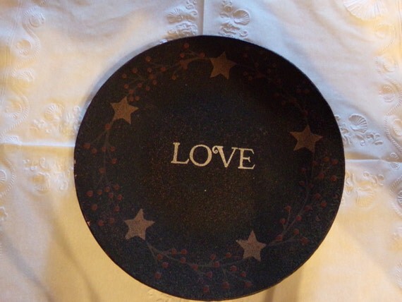 Primative 6 wood fiber plate Love surrounded with
