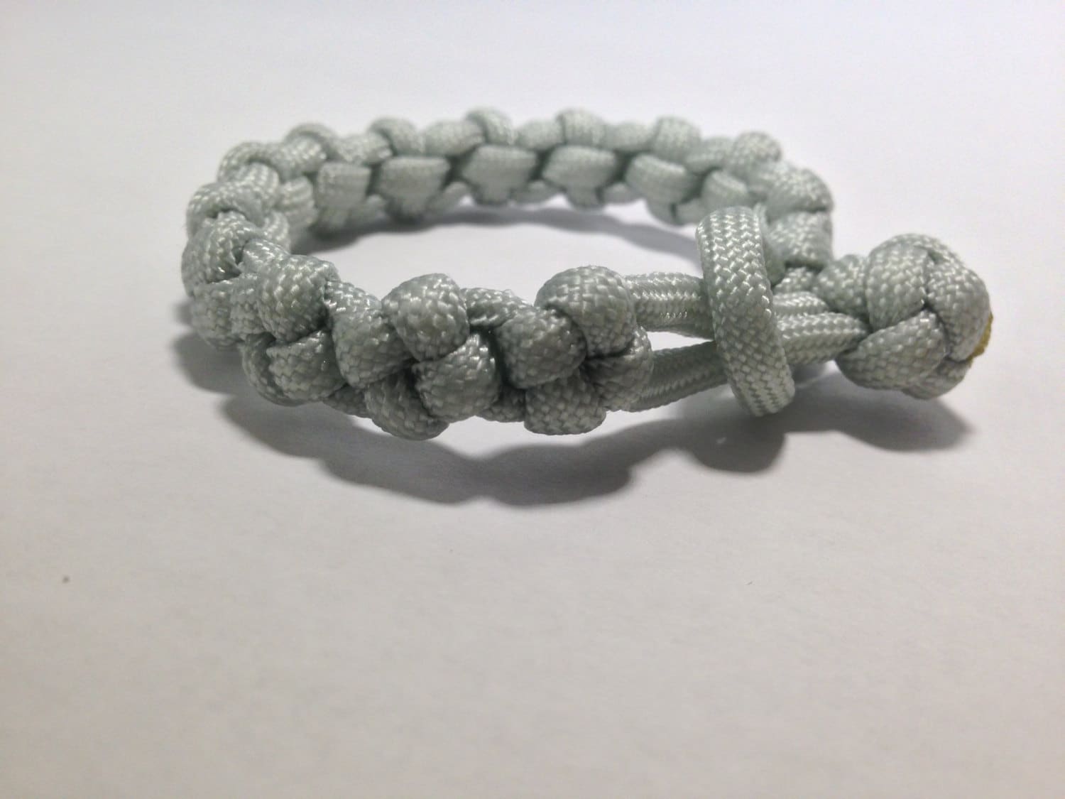 Gray Cross-Knot Paracord Bracelet by BackspinCrafts on Etsy