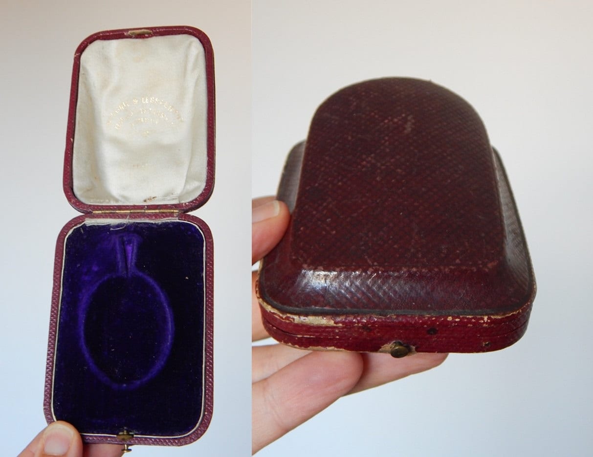 antique jewelry box pocket watch or pendant box Moulinie le grand roy ...