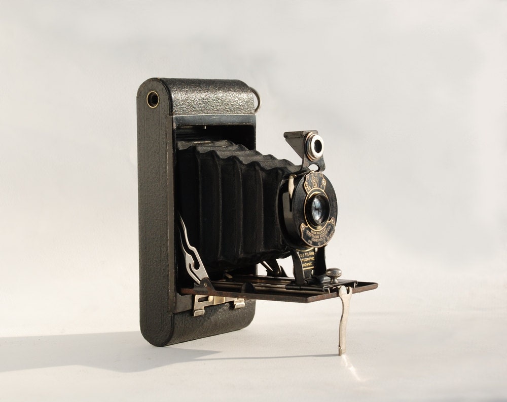 Antique Folding Camera Eastman Kodak, No. 2 Folding Autographic Brownie ...
