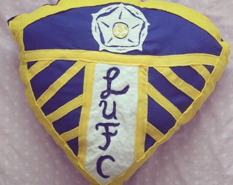 100 x Leeds United Stickers Based on LUFC Poster Shirt Scarf