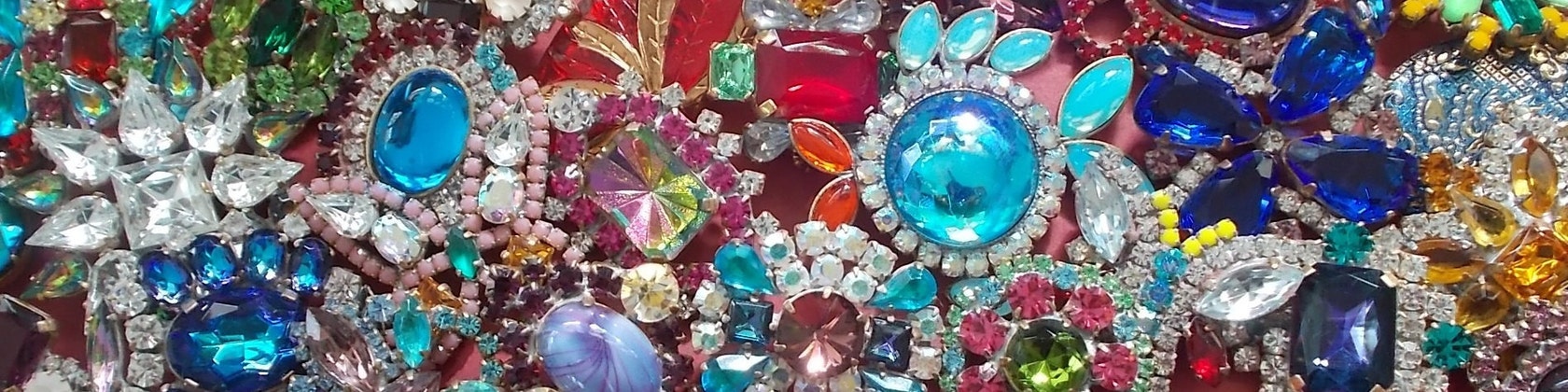 VintageAntiquebuttonsSewing trimsJacquard by theartfulbutton