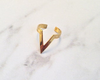 V shape ring | Etsy