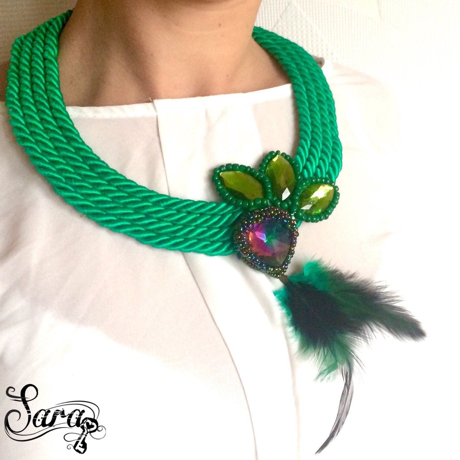 Green rope necklace, Beaded heart necklace, Feather necklace, Gradient ...