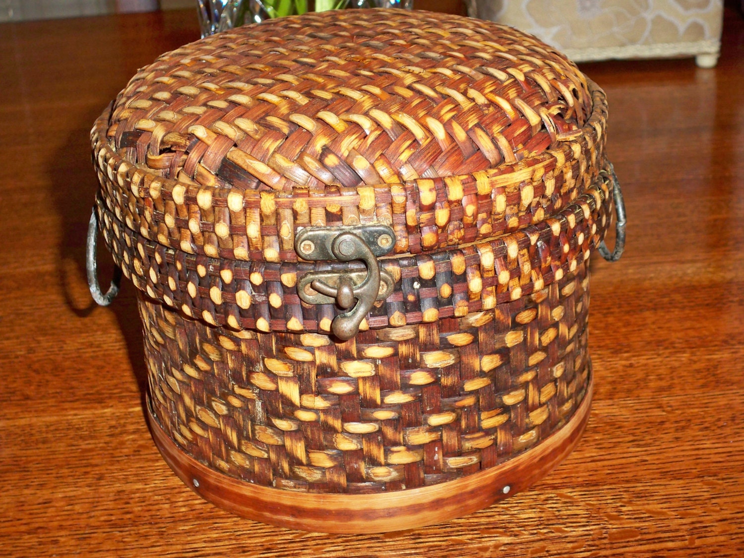 Vintage Woven basket with latch – Haute Juice