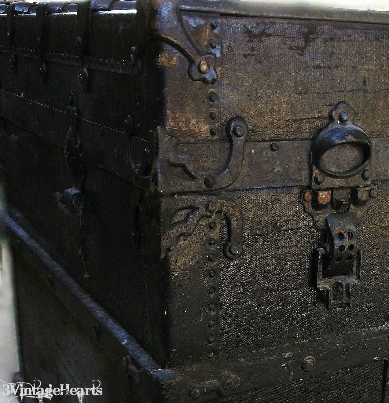 Farmhouse Coffee Table. Storage Chest. Steamer Trunk. Antique Luggage ...