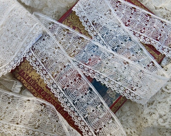 Vintage Spider Web Lace Yardage... spiderweb lace