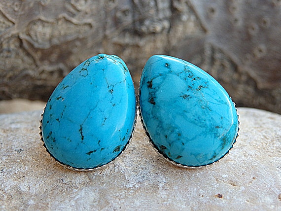 Teardrop turquoise stud earrings. Natural turquoise jewelry.
