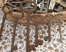 Popular items for bulk skeleton keys on Etsy