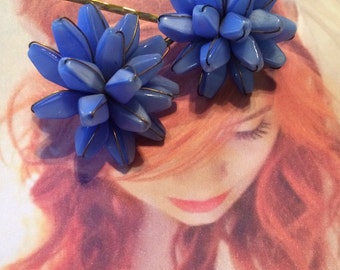 Periwinkle hair pin | Etsy