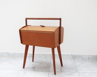 Vintage sewing box | Etsy