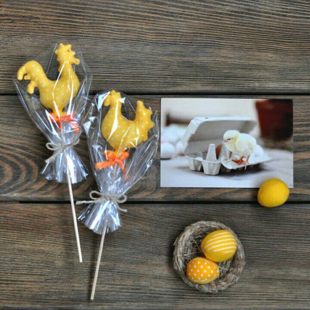 Sewing patterns and handmade home decor by LivingOnTheRainbow