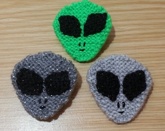 Alien pin | Etsy