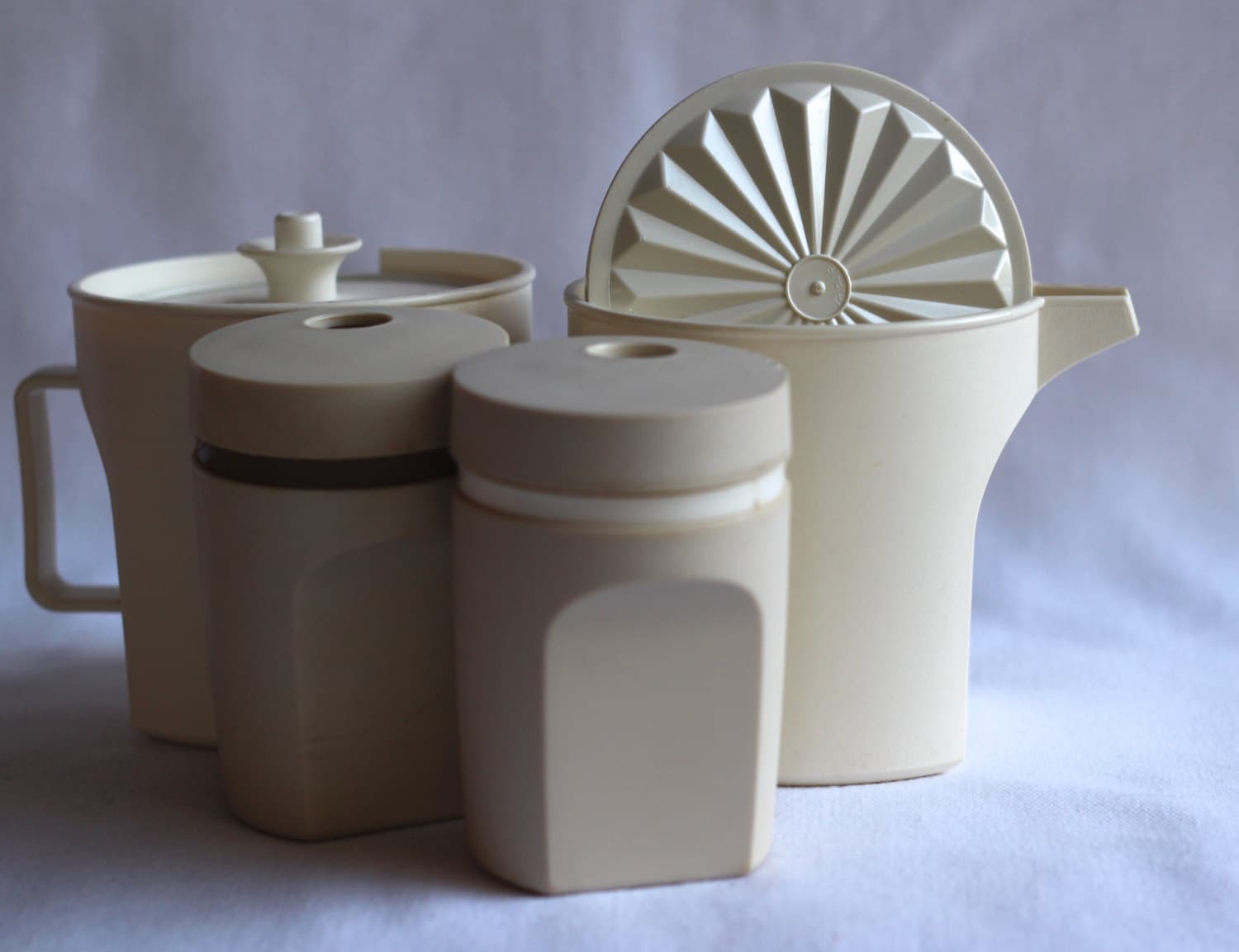 Vintage Tupperware Retro Tupperware 1970s Tupperware Starburst Set Salt ...