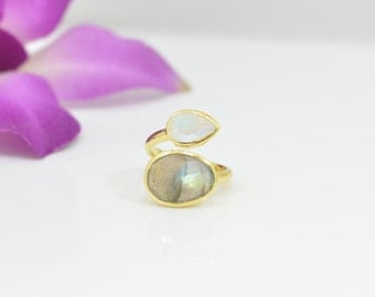 Gold moonstone ring | Etsy