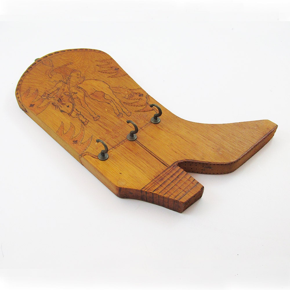 Vintage Handmade Wooden Cowboy Boot Key Holder – Haute Juice