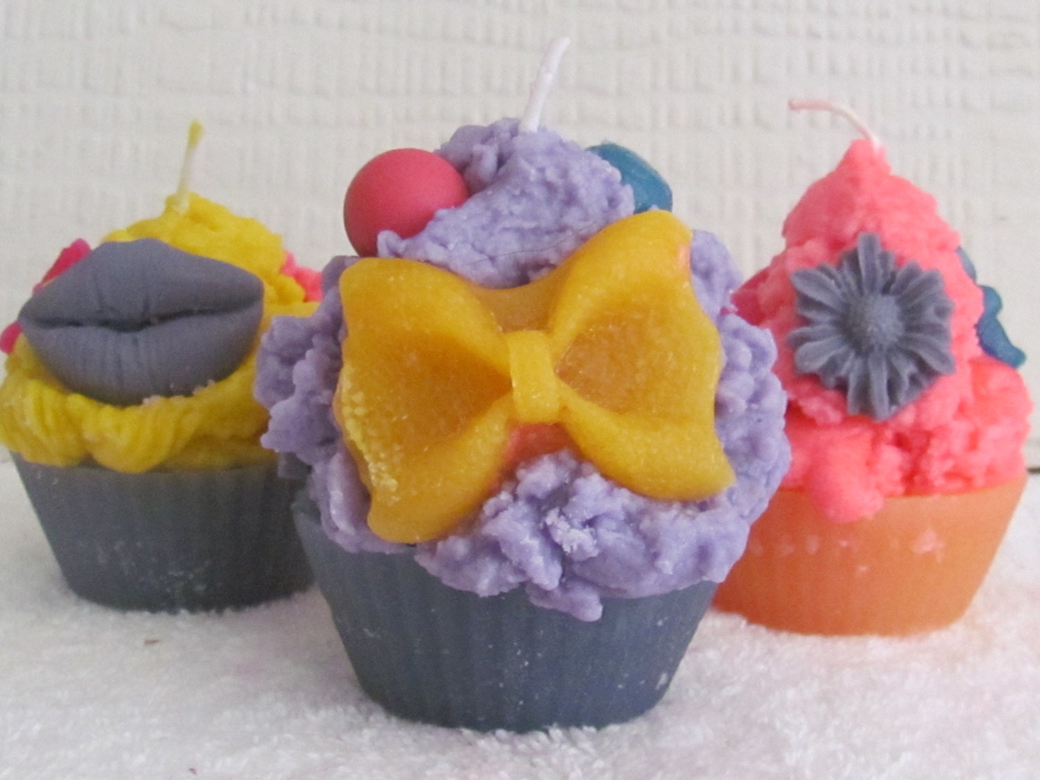Scented Cupcake Candle Trio Decorative Air by CandleCravingsStore