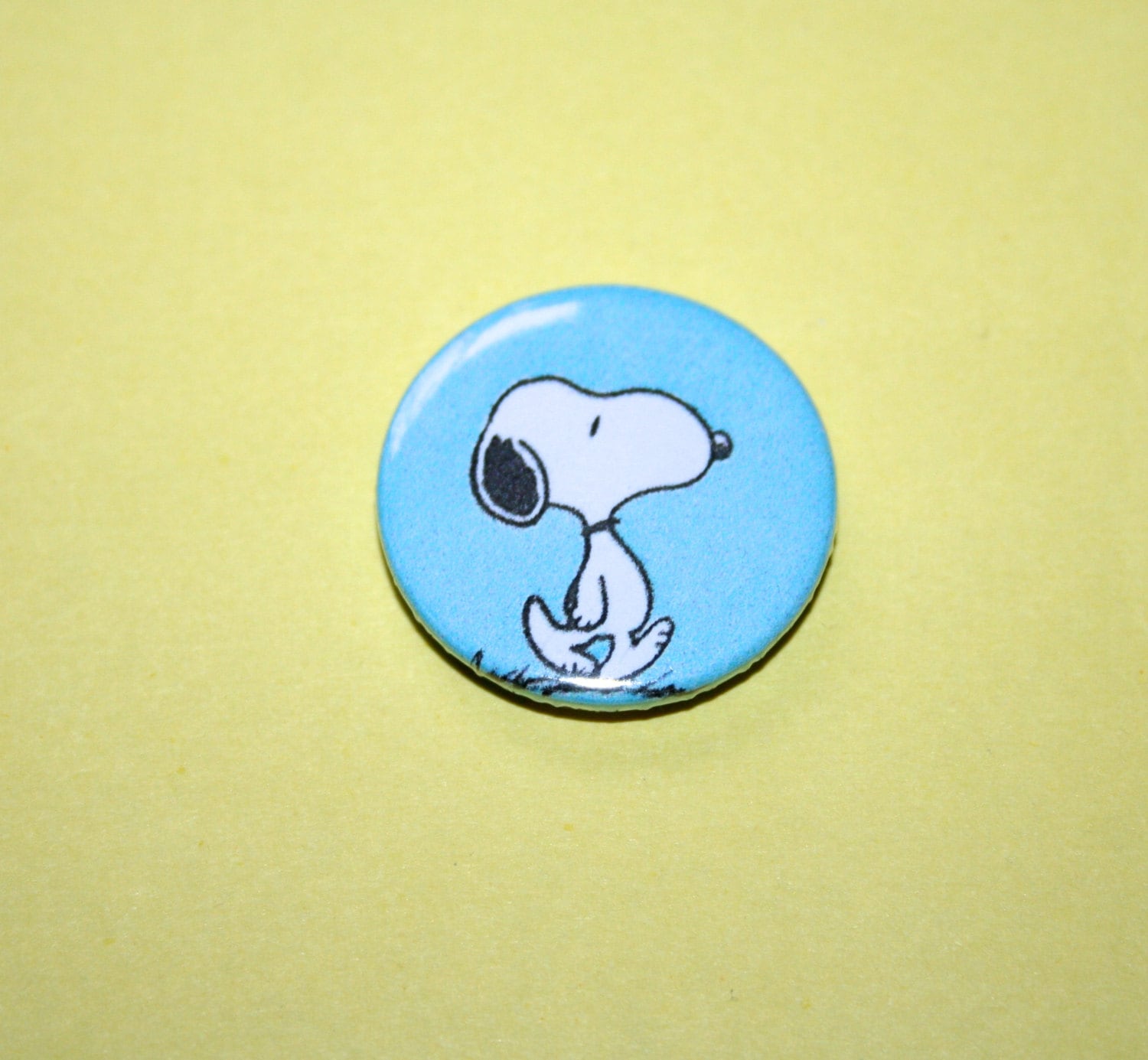 Vintage Style Snoopy Peanuts Button Pin Badges by TOYPINCHER