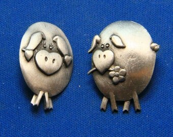 Pig lapel pin | Etsy