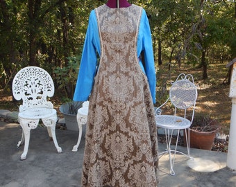 Items similar to Men's Medieval Monk's Robe & Hood (Off-White Osnenberg ...