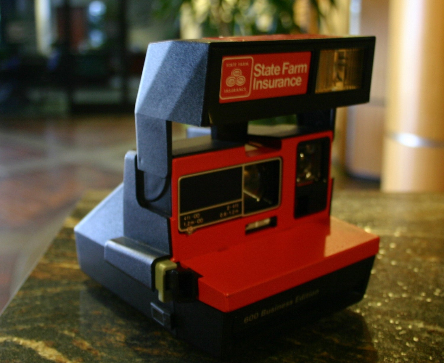 1970's Polaroid Instamatic Camera 600 Business Edition. 1970's Polaroid Instamatic Camera 600 Business Edition.