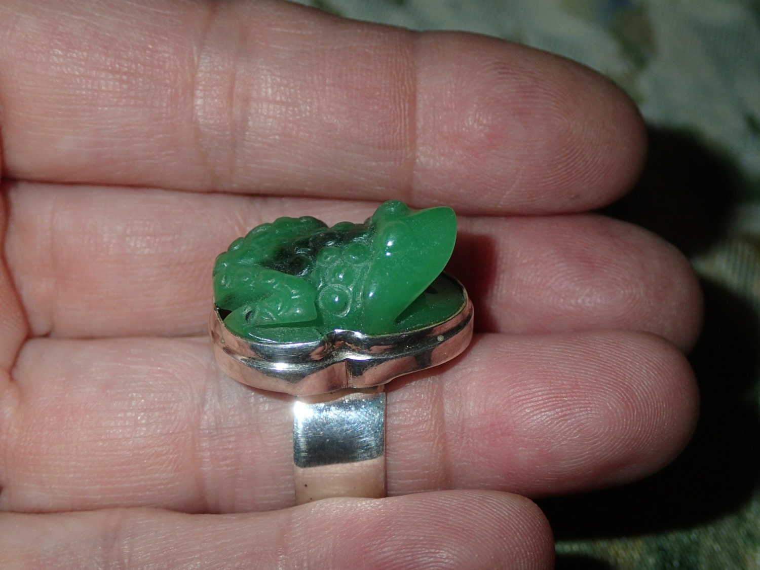 Carved Jade Frog Sterling Silver Ring. Adjustable