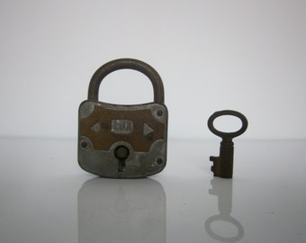 Vintage padlocks | Etsy