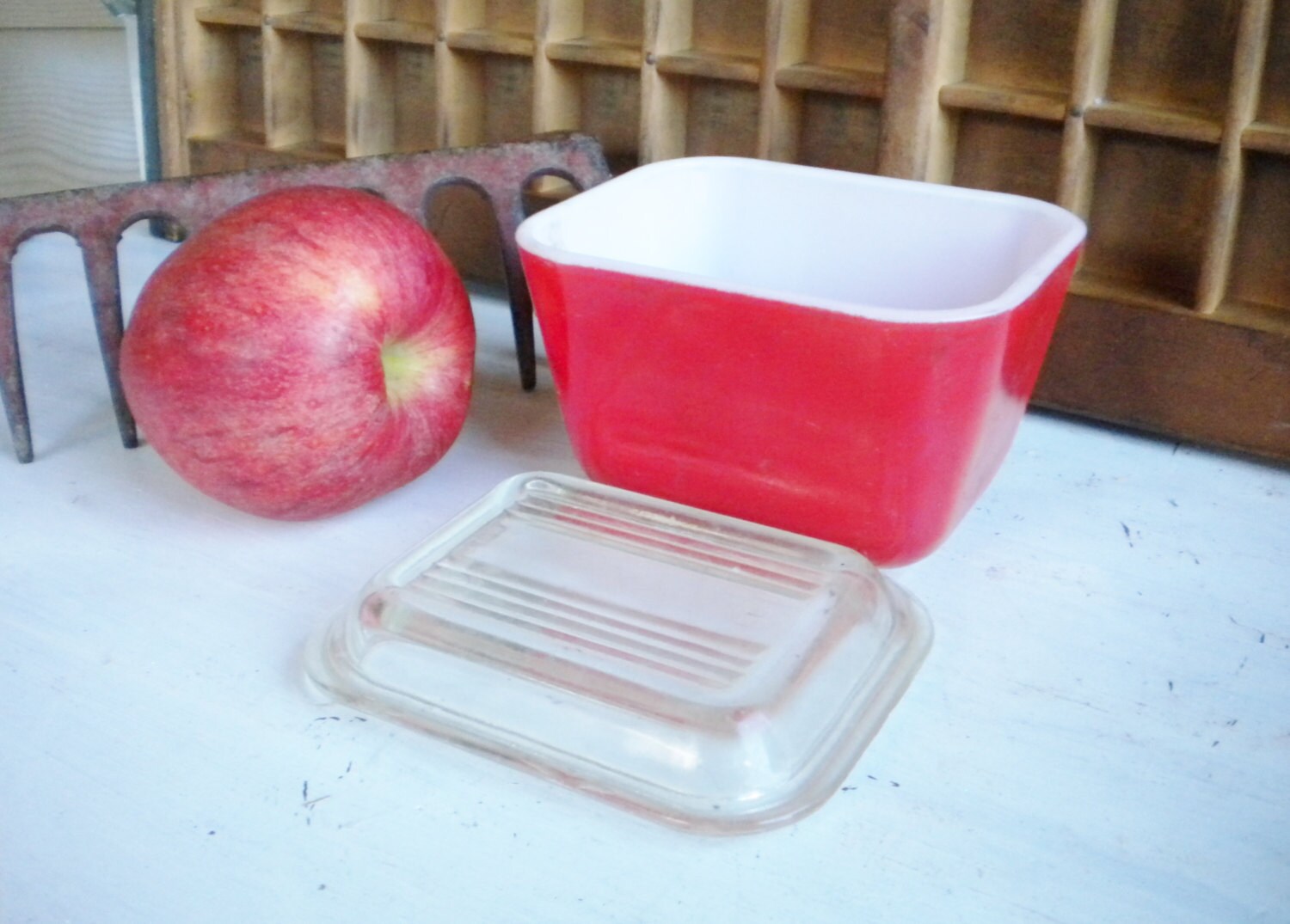 Vintage Red Pyrex Refrigerator Dish With Lid Retro Kitchen Storage ...