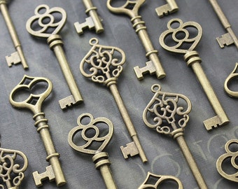 50 Heart Skeleton Key Collection Antiqued Brass by PineappleSupply