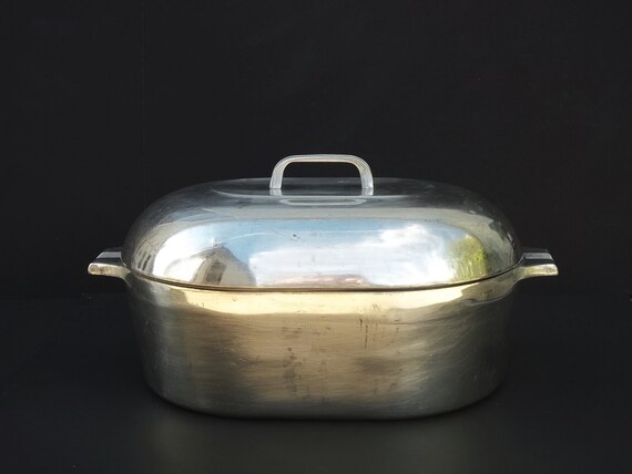 Wagner Ware Sidney Magnalite 4267 P Aluminum Large Roaster wagner-ware-sidney-magnalite-4267-p-aluminum-large-roaster