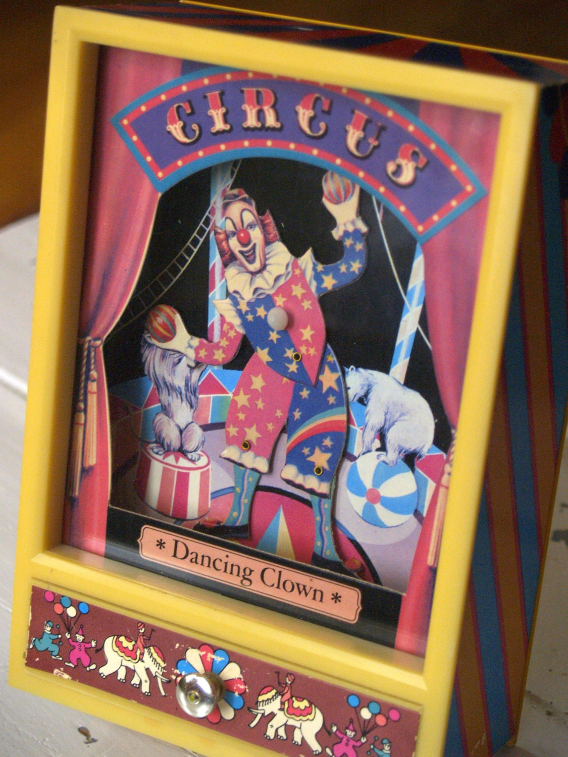 Dancing clown circus music box 1981 Hong Kong Yaps circus