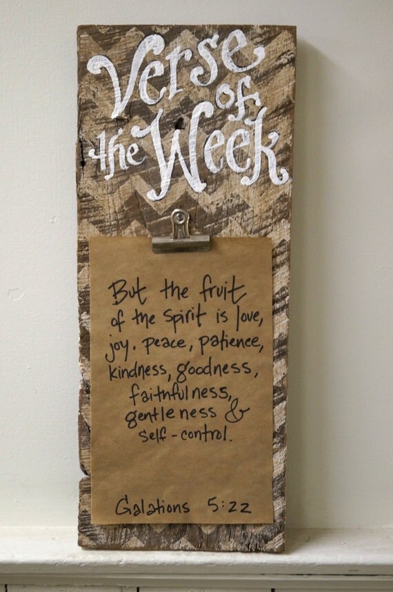 Items similar to Chevron Verse of the Week Clip Holder Frame - barn ...