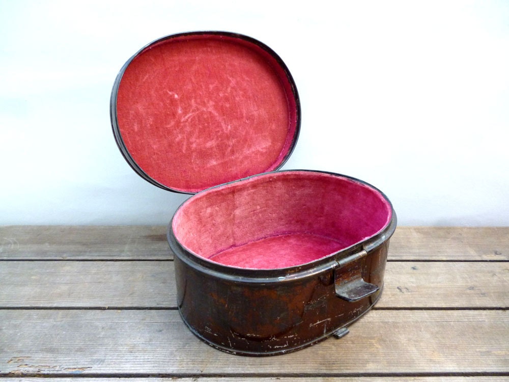 Vintage Tin, Storage Tin, Vintage Metal Tin, Metal Tin With Lid, Oval ...