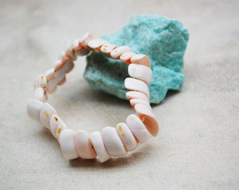 Red lip shell | Etsy