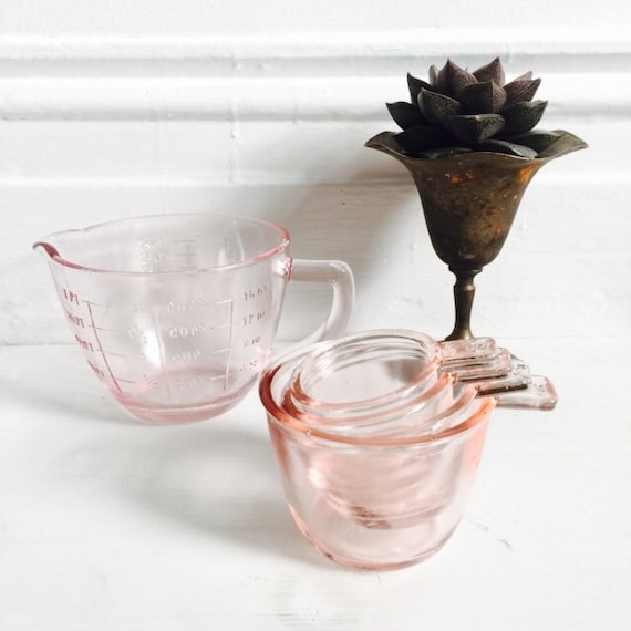 Rose Glass 4 Piece Measuring Cup Set