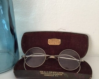 Items similar to Eyeglasses Case from Vintage Linen - Bird on a Branch ...