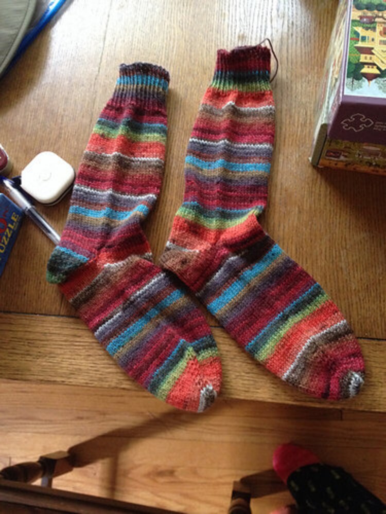 Easy Toe Up Socks Knitting Pattern PDF by MomogusKnits on Etsy