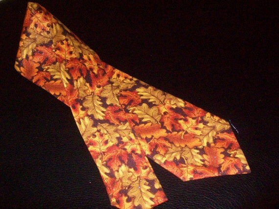 Autumn Leaf Tie/ Fall Leaf tie / autumn necktie/ Thanksgiving