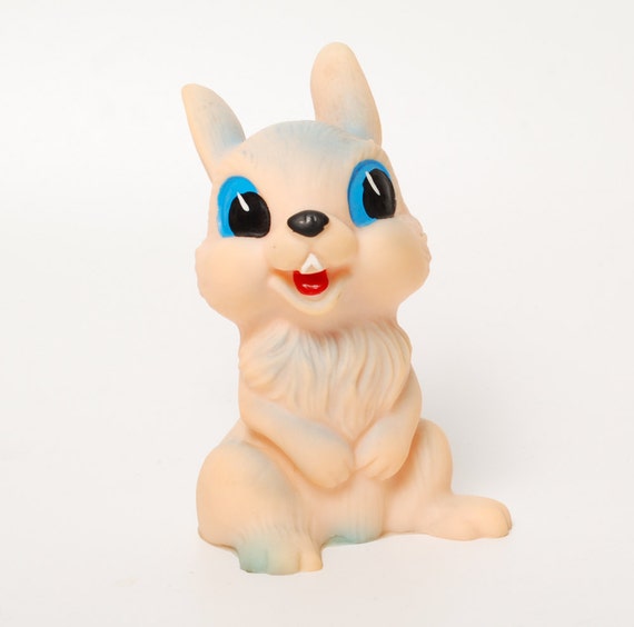 Vintage rubber toy small rabbit RT192