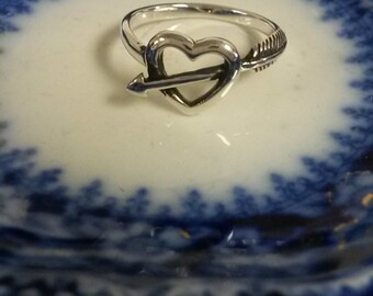 Heart and arrow ring | Etsy