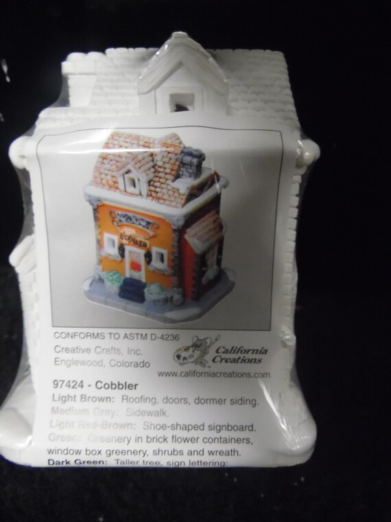 California Creations 97424 Cobbler House plaster house ready